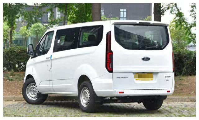 White Ford Transit 9 Seater Diesel Ford Transit 9 Passenger Van